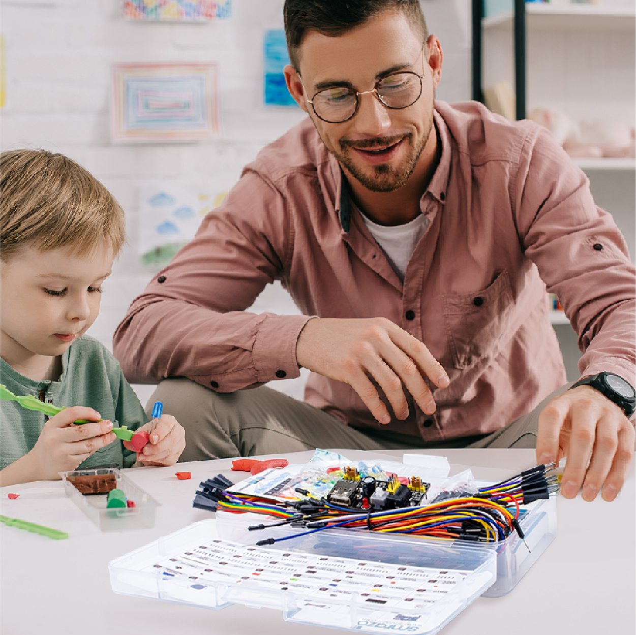 Set Componente Electronice, Breadboard 830 puncte, LED-uri, compatibil ...